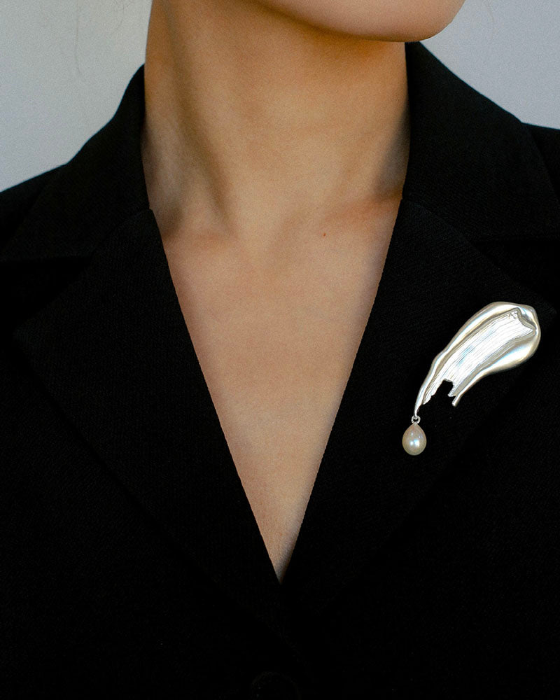 Ethereal Wave Brooch | Garmdor